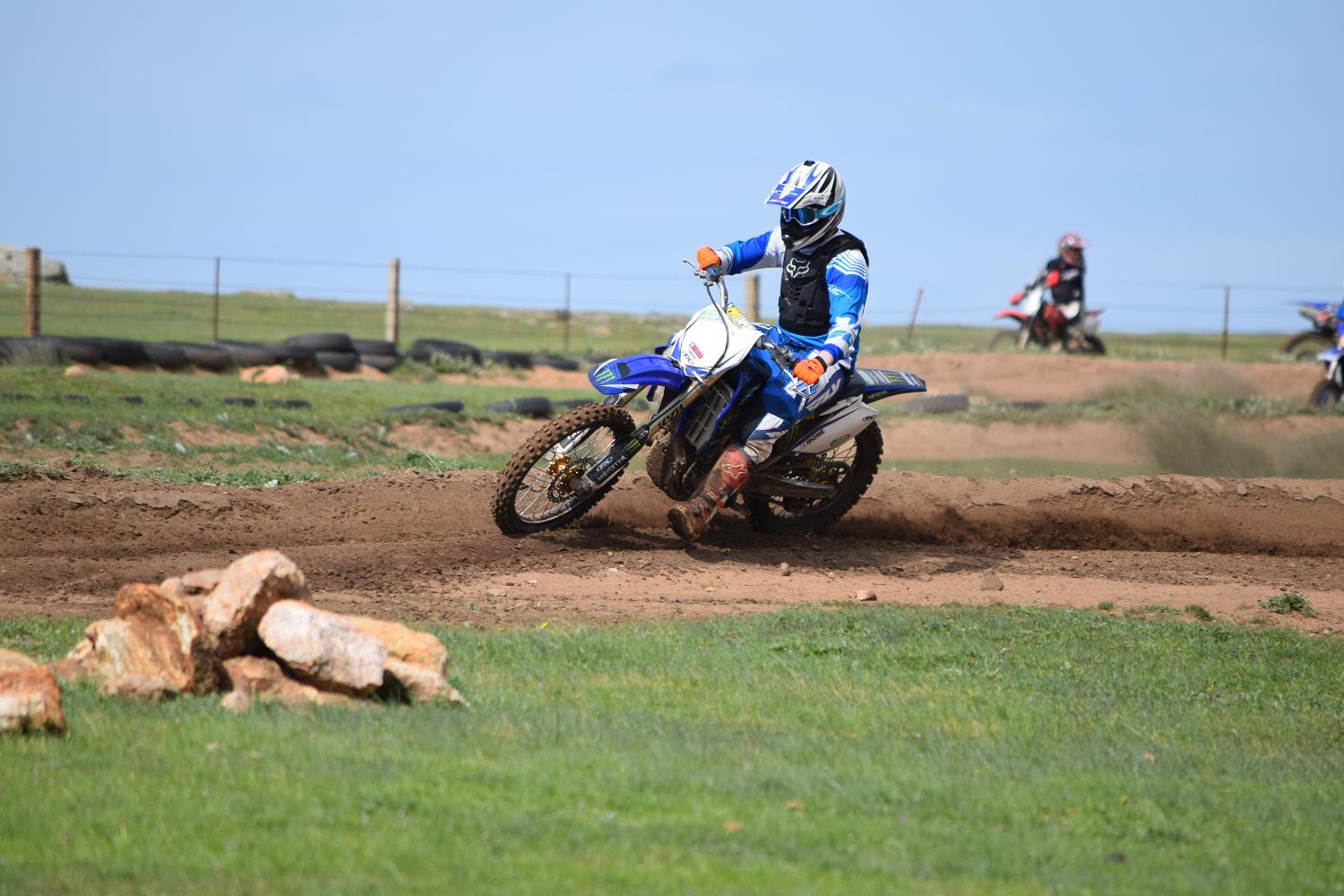 16 - Copy - Trackfinder